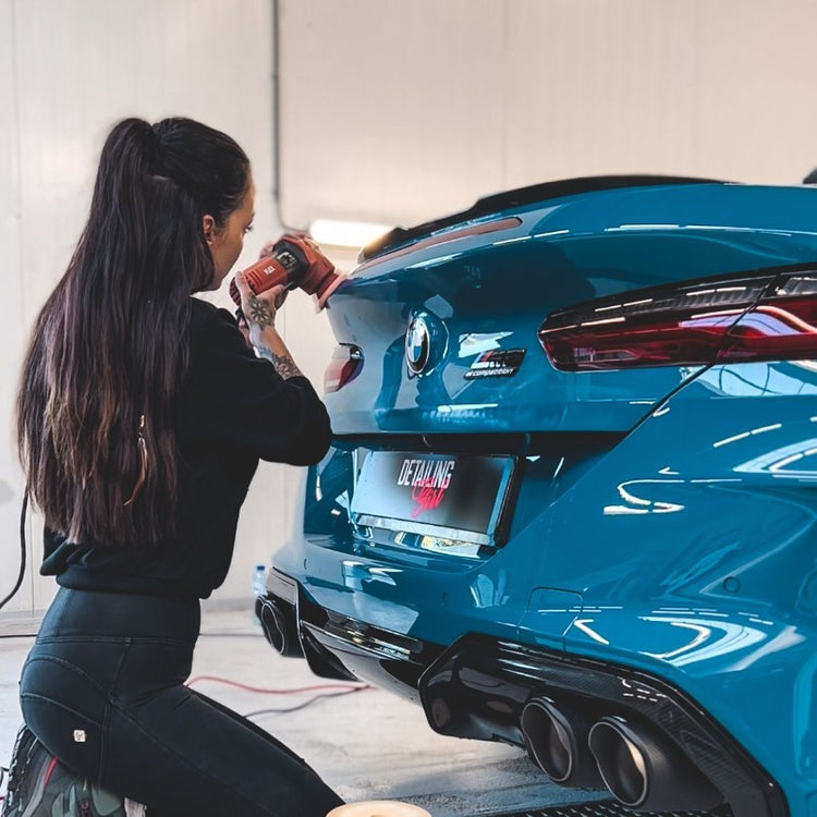 Detailing Girl – Detailing Girl